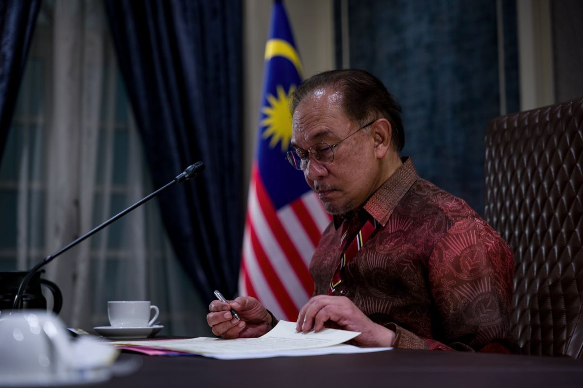 Anwar thanks Malaysians for support, apologises for delay in fulfilling promises